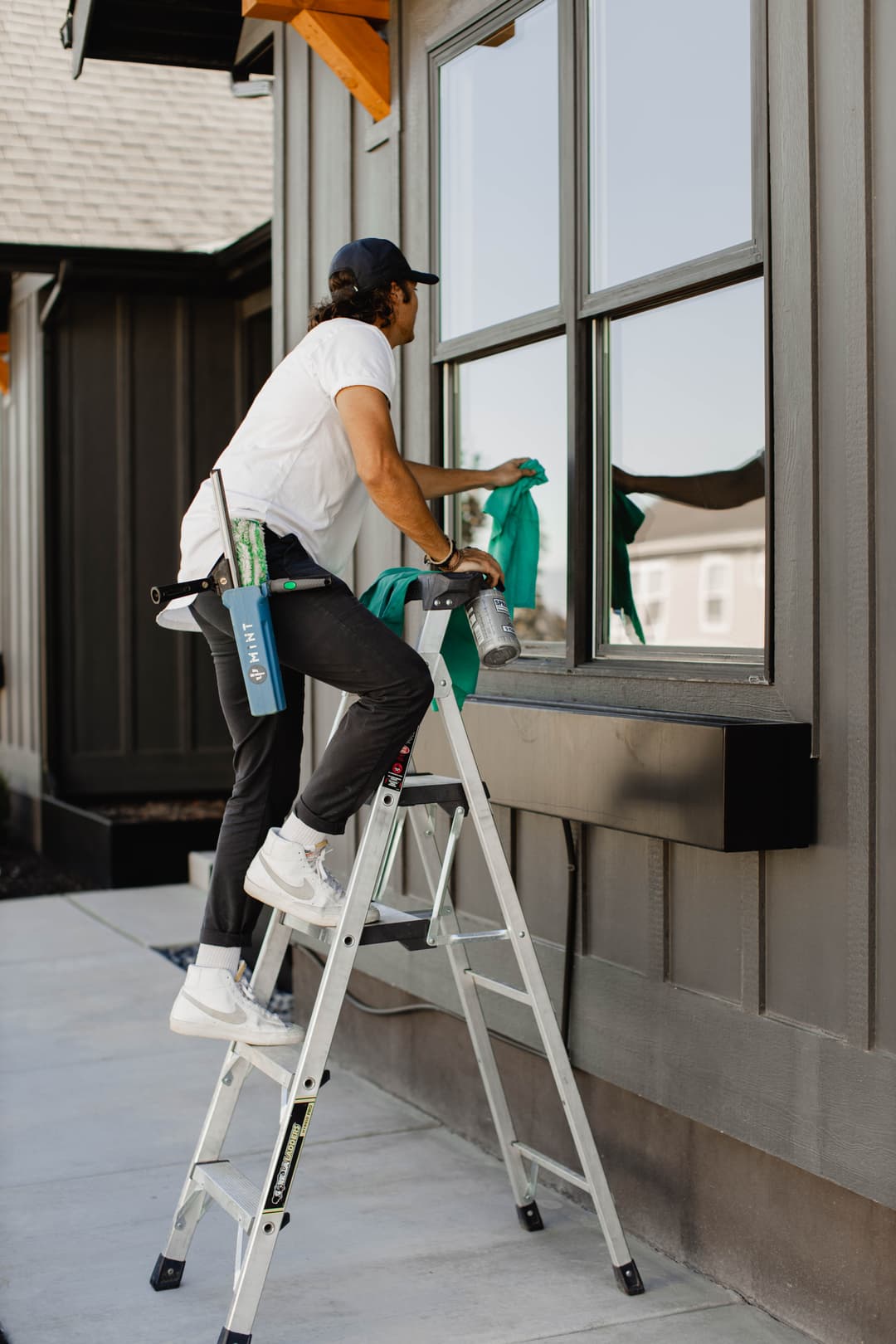 Dirty Windows Impact Home: Here's How to Fix It | MiNT Cleaning